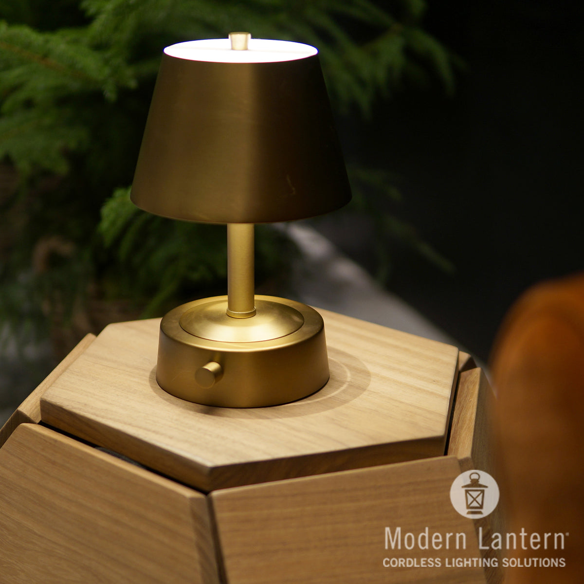 Mini Metal Cordless Lamp - Antique Brass Metal