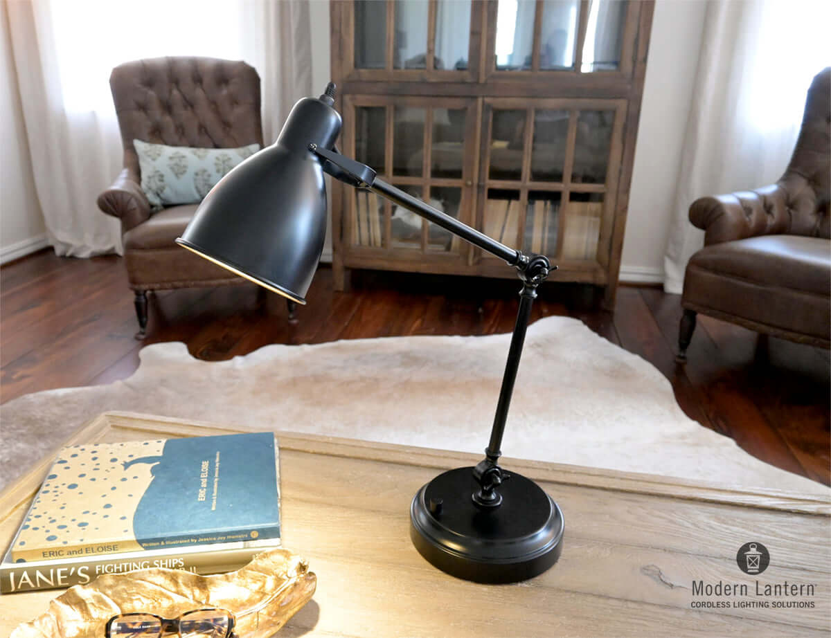 Onyx Cordless Task Lamp - Black Metal - Rechargeable battery